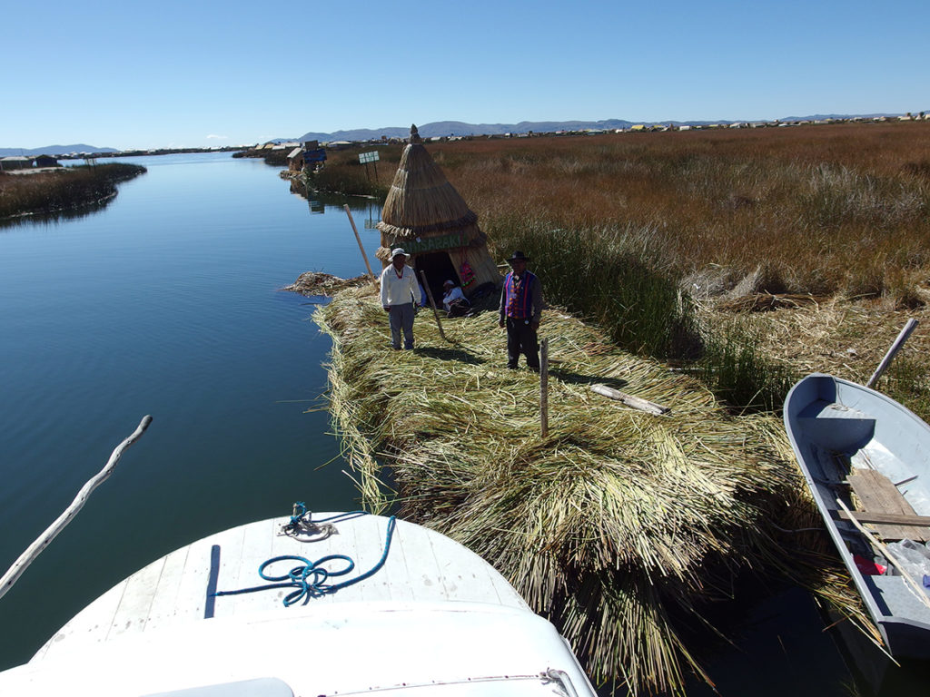 Der Titicacasee - Puno und die schwimmenden Inseln der Uros